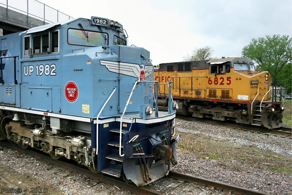 Northbound UP Manifest Passing UP 1982 - MP Heritage Locomotive